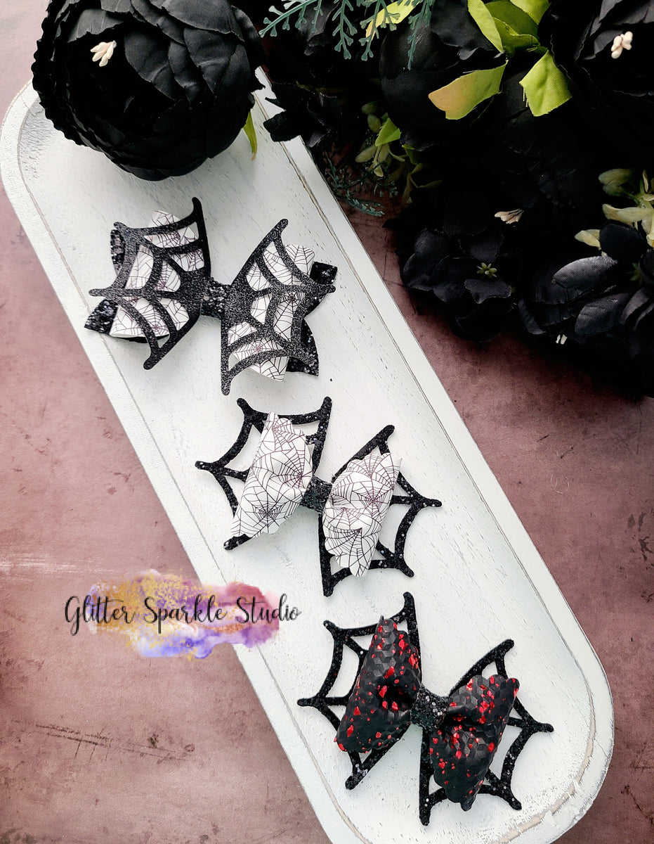 3.5ish inch Scalloped Pinch with Spider Web Tail Bow Steel Rule Die ...